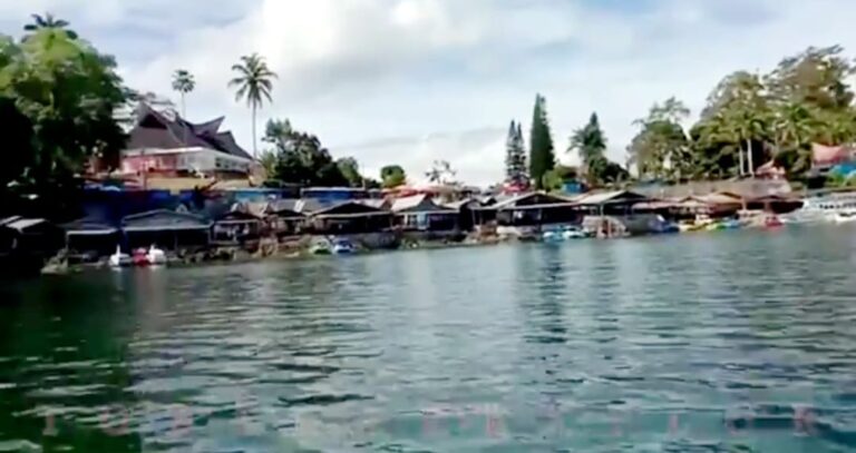 5 Pantai di Parapat, Tempat Wisata Pantai Pasir Putih di Parapat, Danau ...