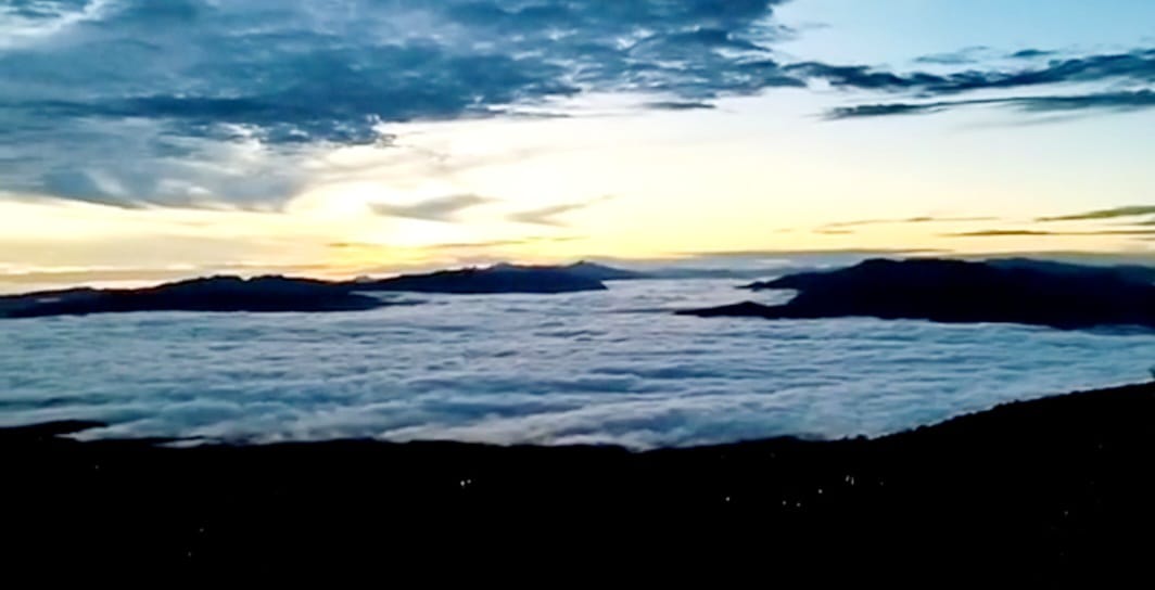 10 Gunung di Medan, Ada yang tertinggi, Cocok Untuk Hiking & Sebagian ...