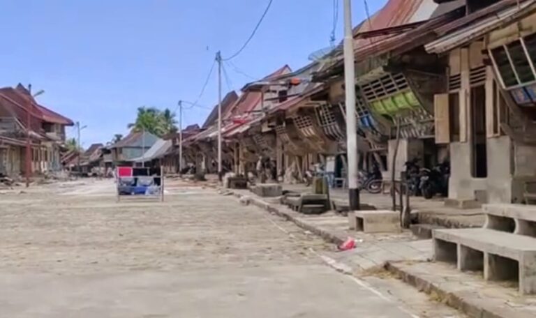10 Rumah Adat Sumatera Utara & Batak, Macam-macam Rumah Tradisional di ...