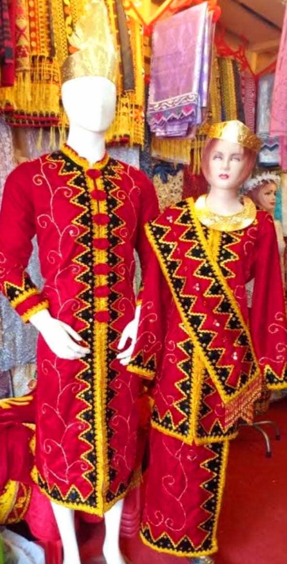 10 Baju Adat Batak di Danau Toba & Medan, Pakaian Tradisional Suku ...